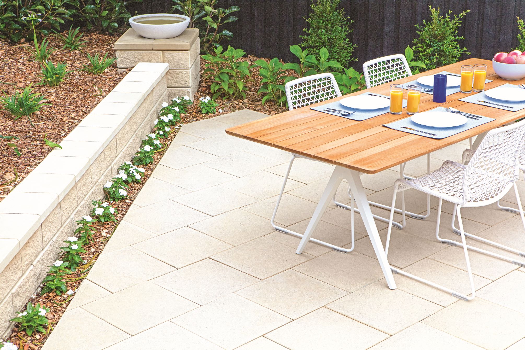 Create the Ultimate Outdoor Entertaining Area - Woman of Style and ...